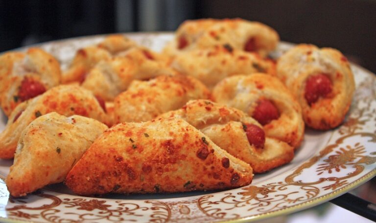 Parmezános virsli papucsok - Recept & Rejtvény Magazin