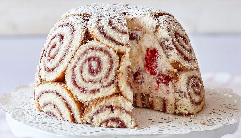 Málnás charlotte torta - Recept & Rejtvény Magazin